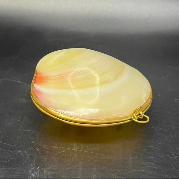Jewelry | Vintage Clam Shell And Brass Coin Change Purse Trinket Holder ...
